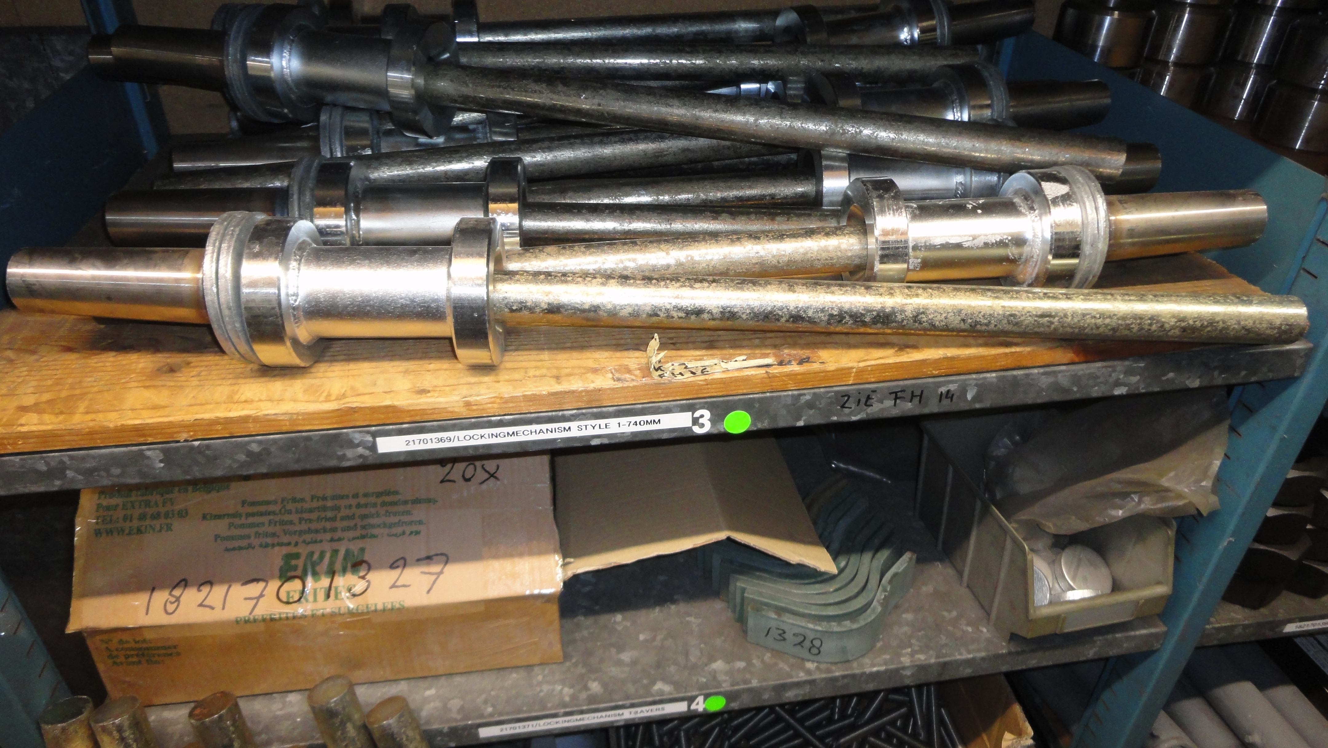 Locking mechanism • Van Doorn Containerparts